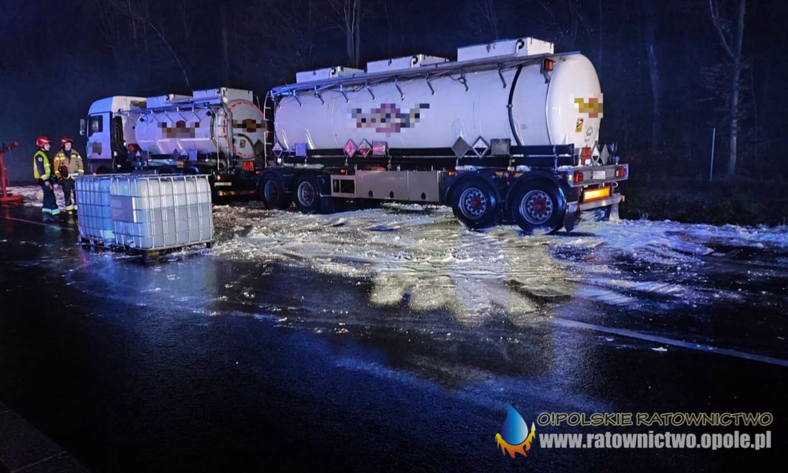 Wyciek kwasu solnego z cysterny na autostradzie A4 w kierunku Katowic ...
